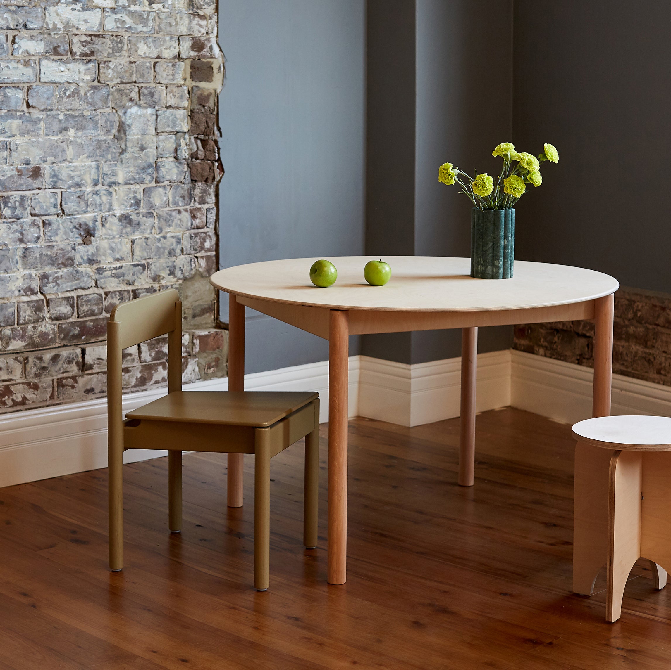 Plonk Round Dining Table | So Watt